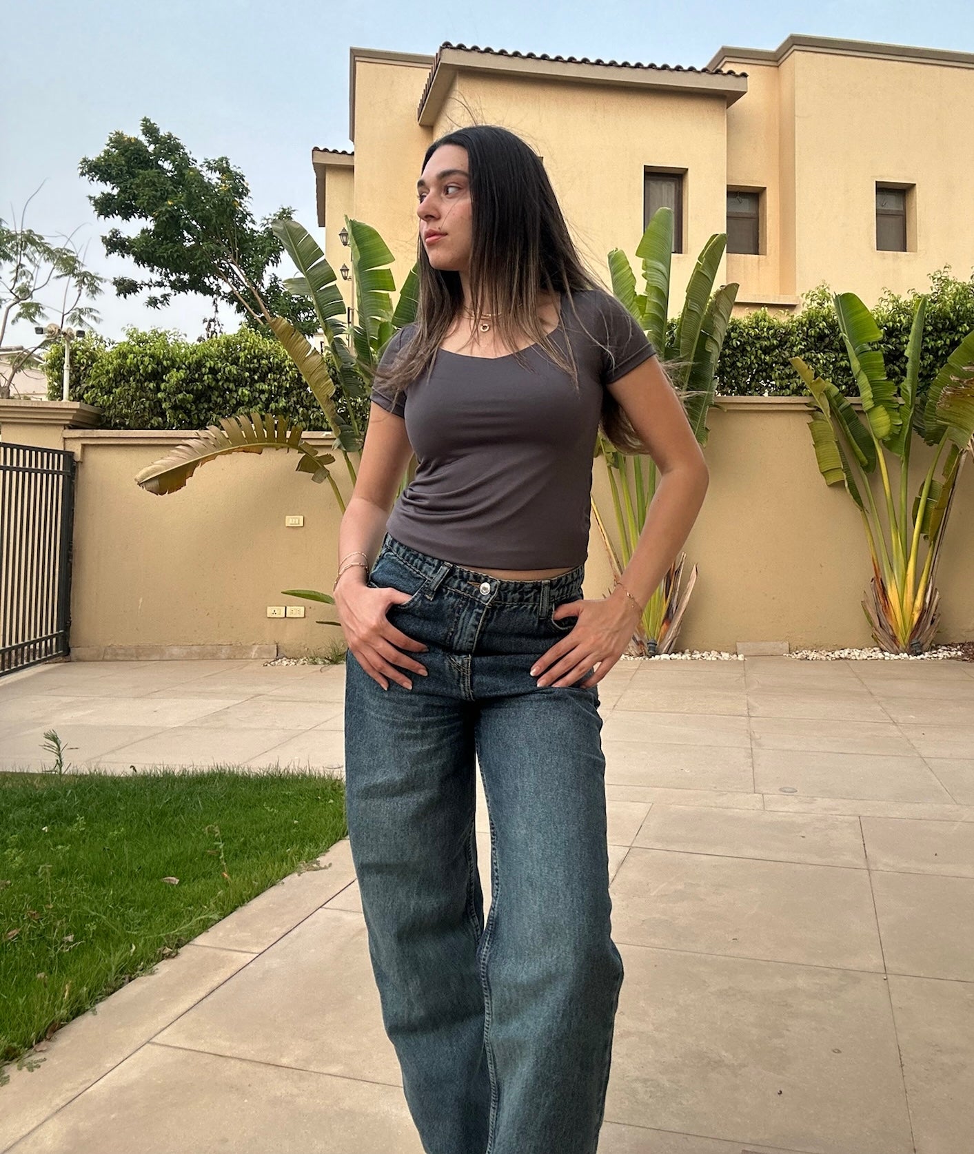 GREY-SQUARE NECK SHORT SLEEVED BASIC TOP – Vampd-eg